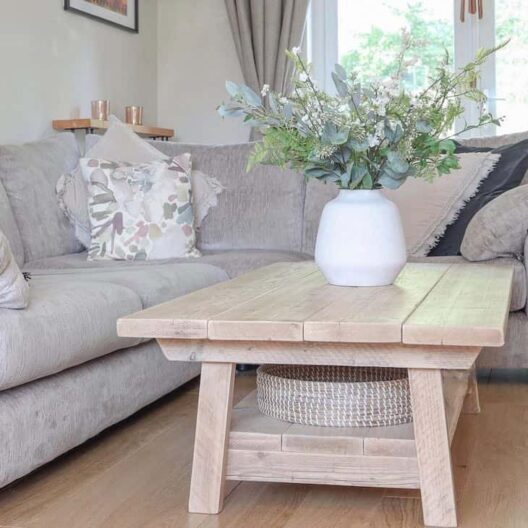 Spring Coffee Table Decor Ideas That work All Year Round - Farmhousehub