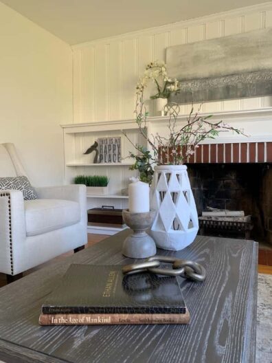 Spring Coffee Table Decor Ideas That work All Year Round - Farmhousehub