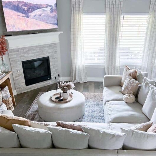 26 Gorgeous Ottoman Coffee Tables - Farmhousehub