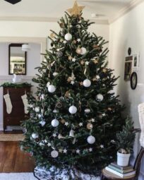 Elegant & Neutral Christmas Tree Decoration Ideas - Farmhousehub