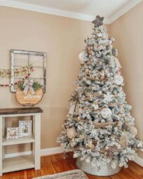 17 Best Flocked Christmas Tree Decor Ideas - Farmhousehub