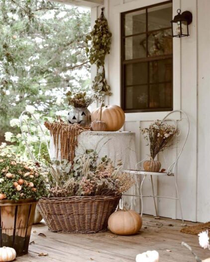 Simple Tips for Decorating Your Front Porch for Fall - Farmhousehub