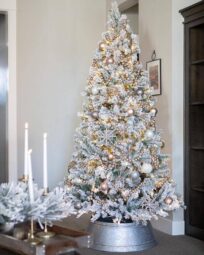 17 Best Flocked Christmas Tree Decor Ideas - Farmhousehub